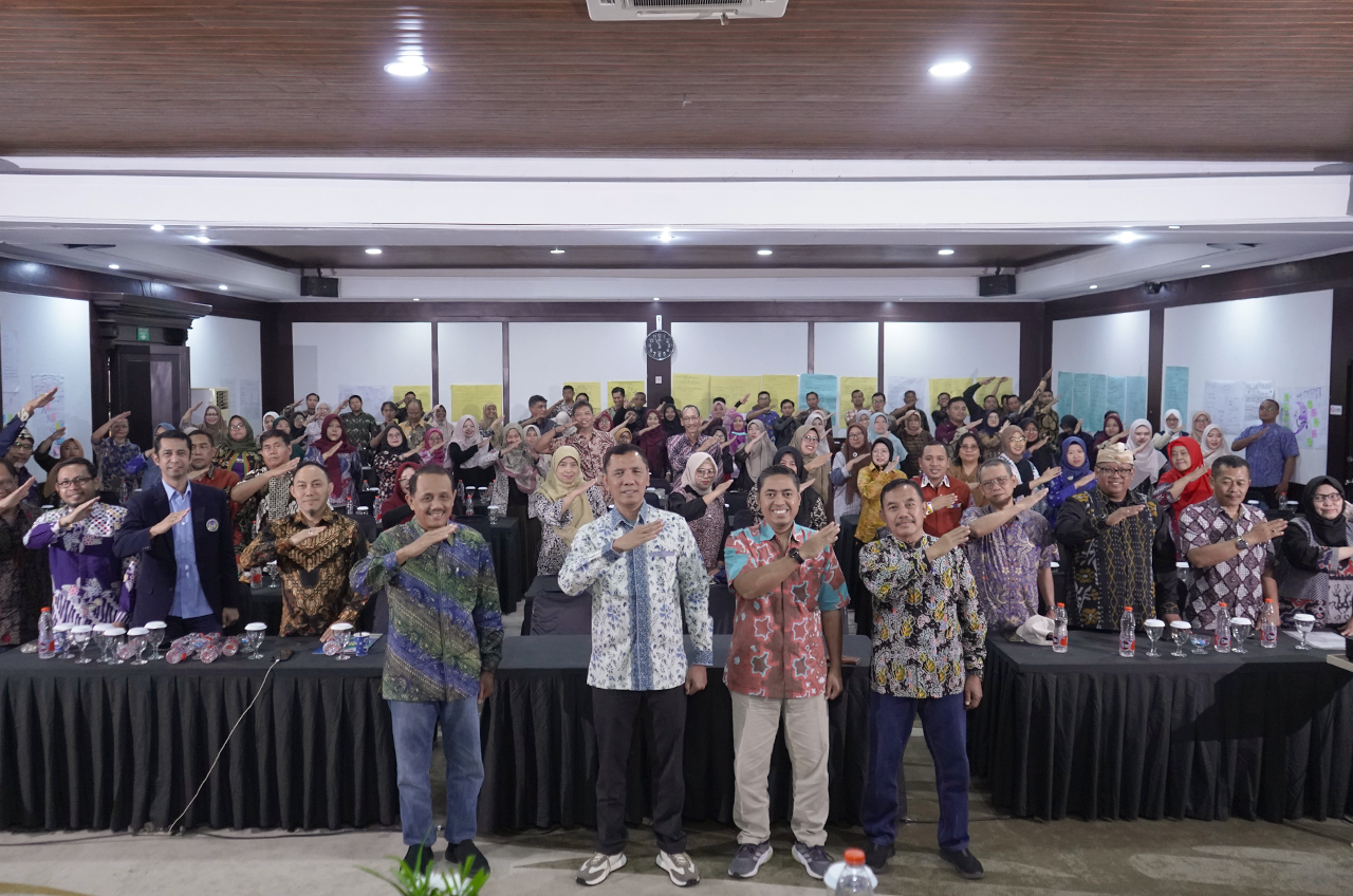 Adi Buana Melaju Bersama Menuju Entrepreneurial University Lewat LCB 2025
